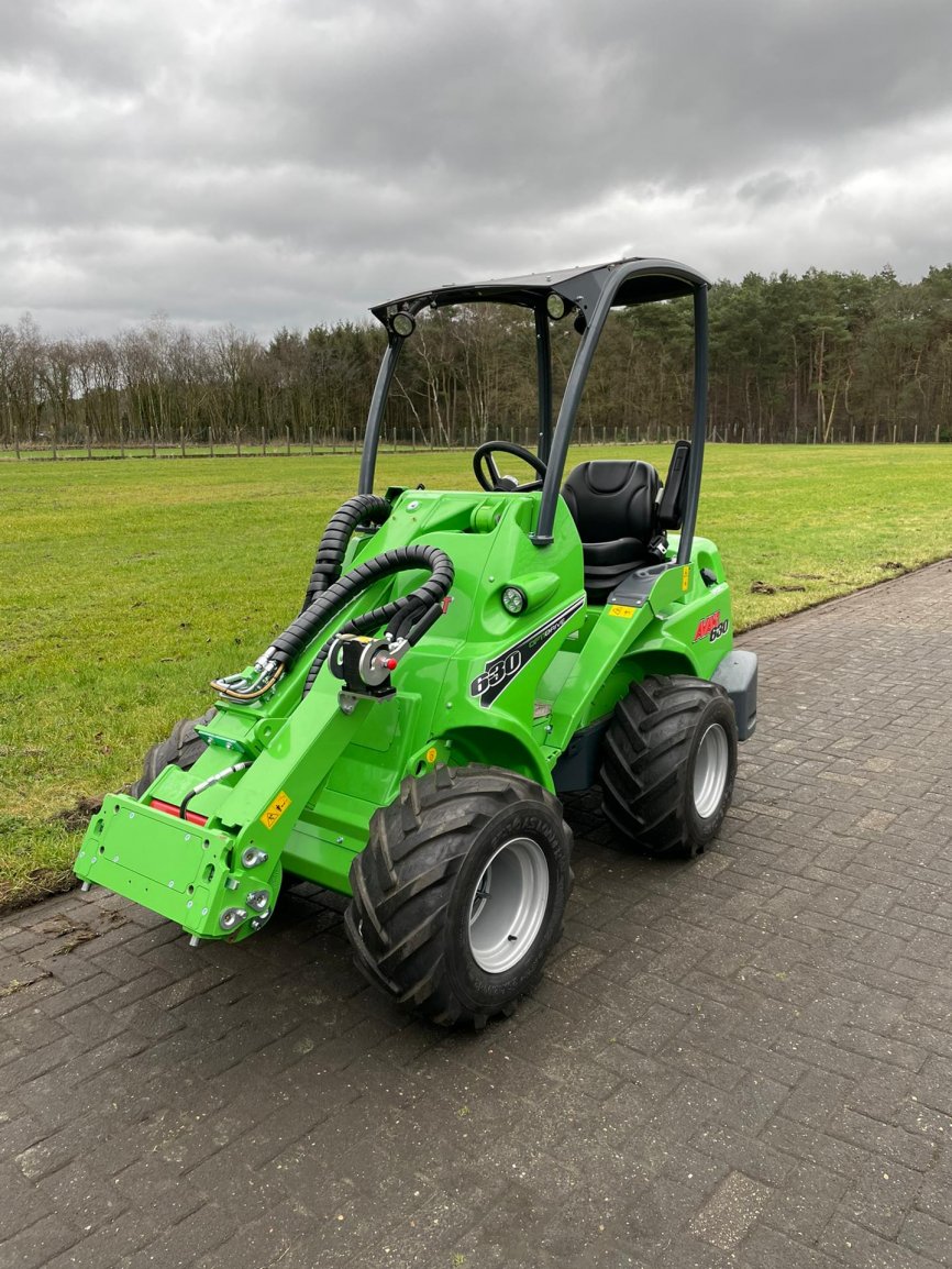 AVANT 630 | Maes Machinery