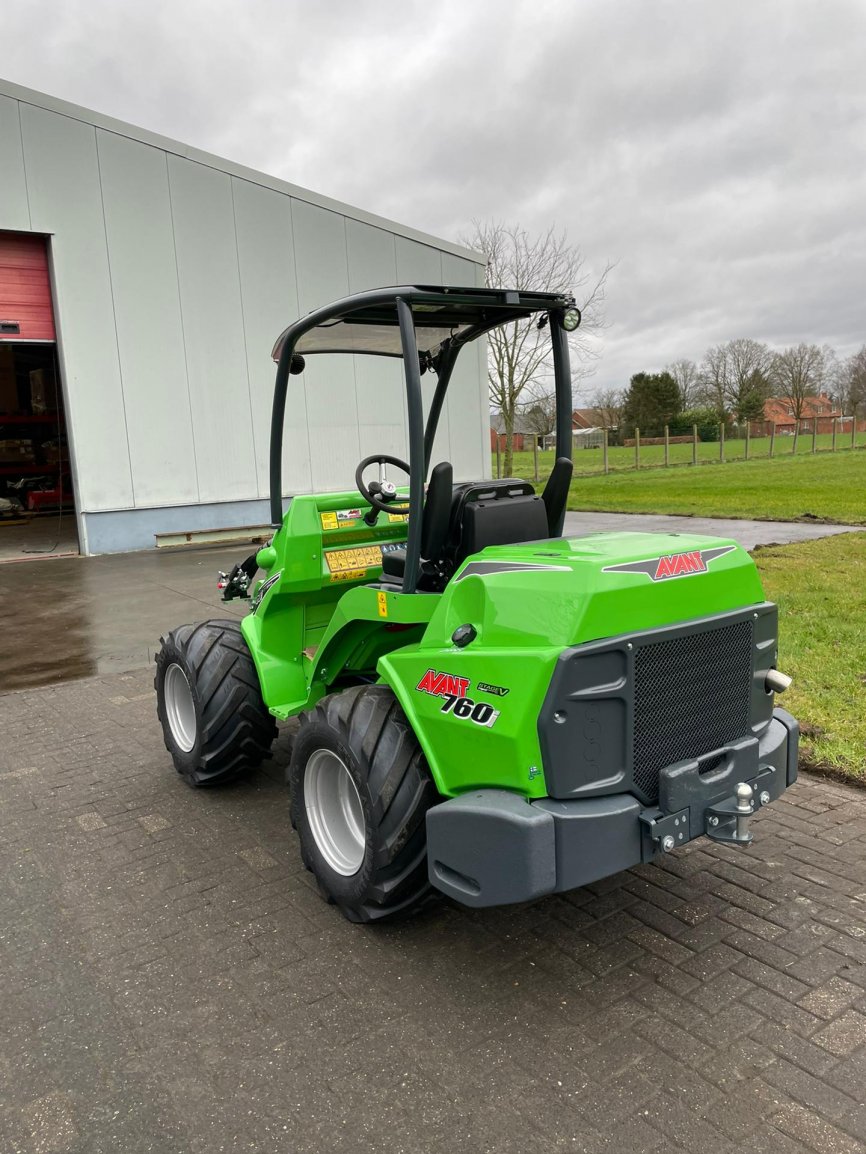 AVANT 760i | Maes Machinery